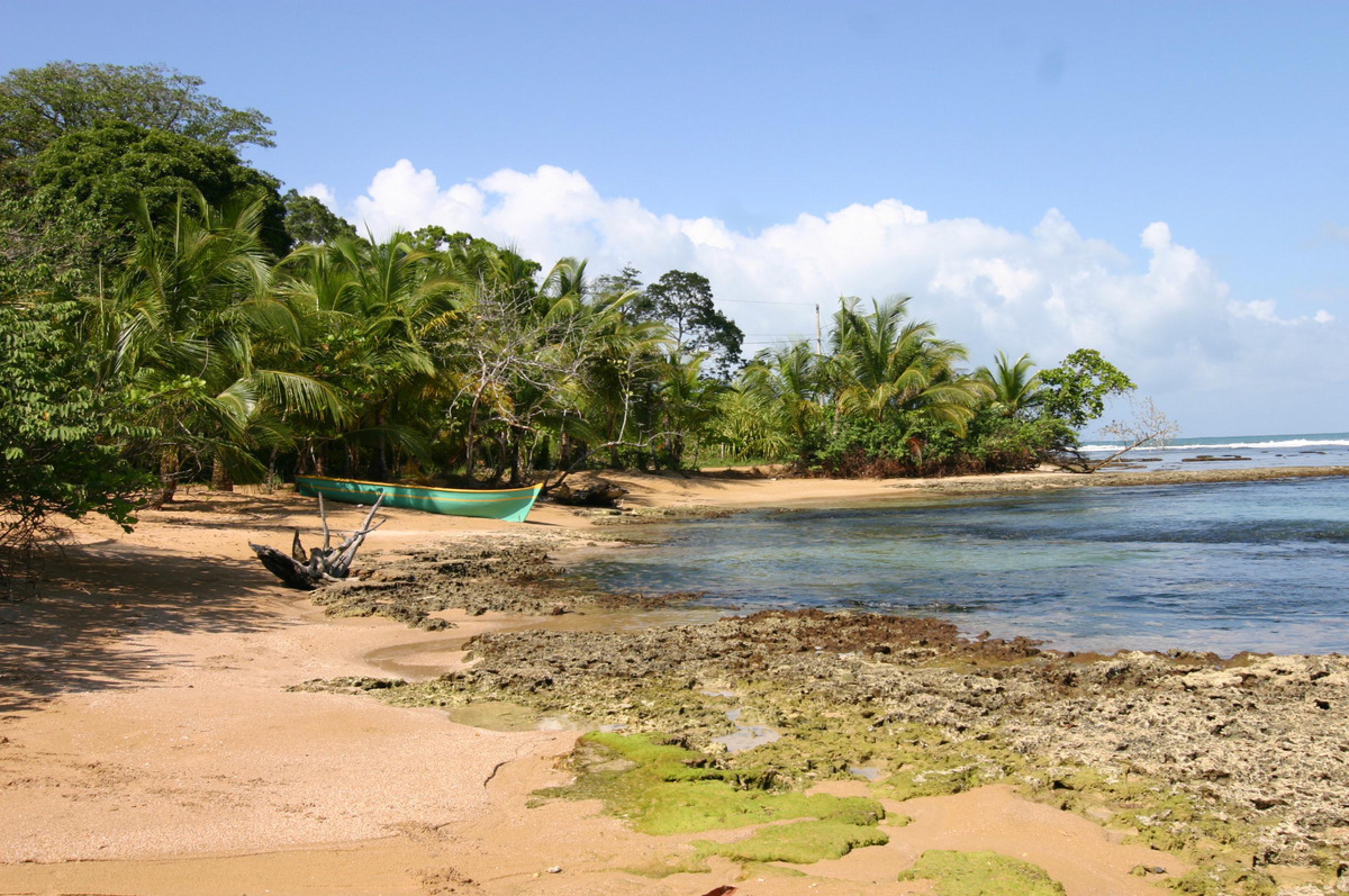 Playa Paunch - Isla Colón, Panamá