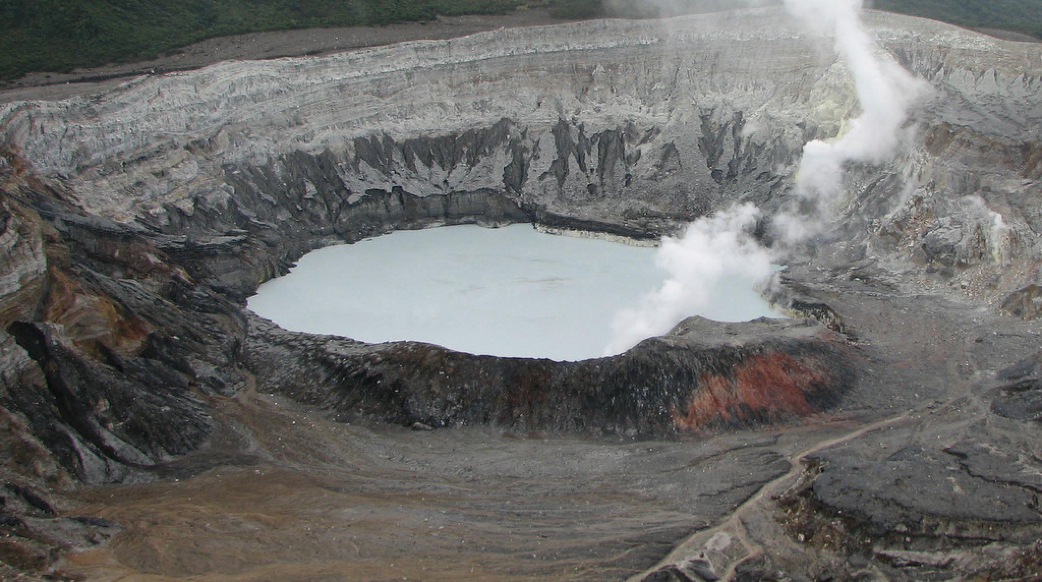 2017 Visitor Guide to Poas Volcano National Park, Costa Rica