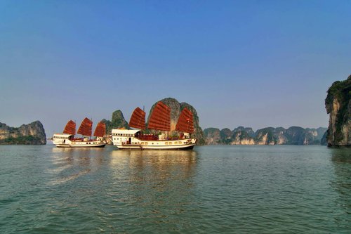 Red Dragon Junk 5 Cabin