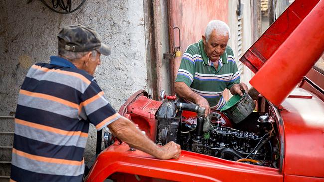 Classic Cars and the Cubans That Keep Them Running